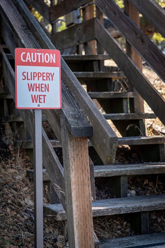 How Do Handrails on Stairs Help Keep You Safe? – SI Handrails