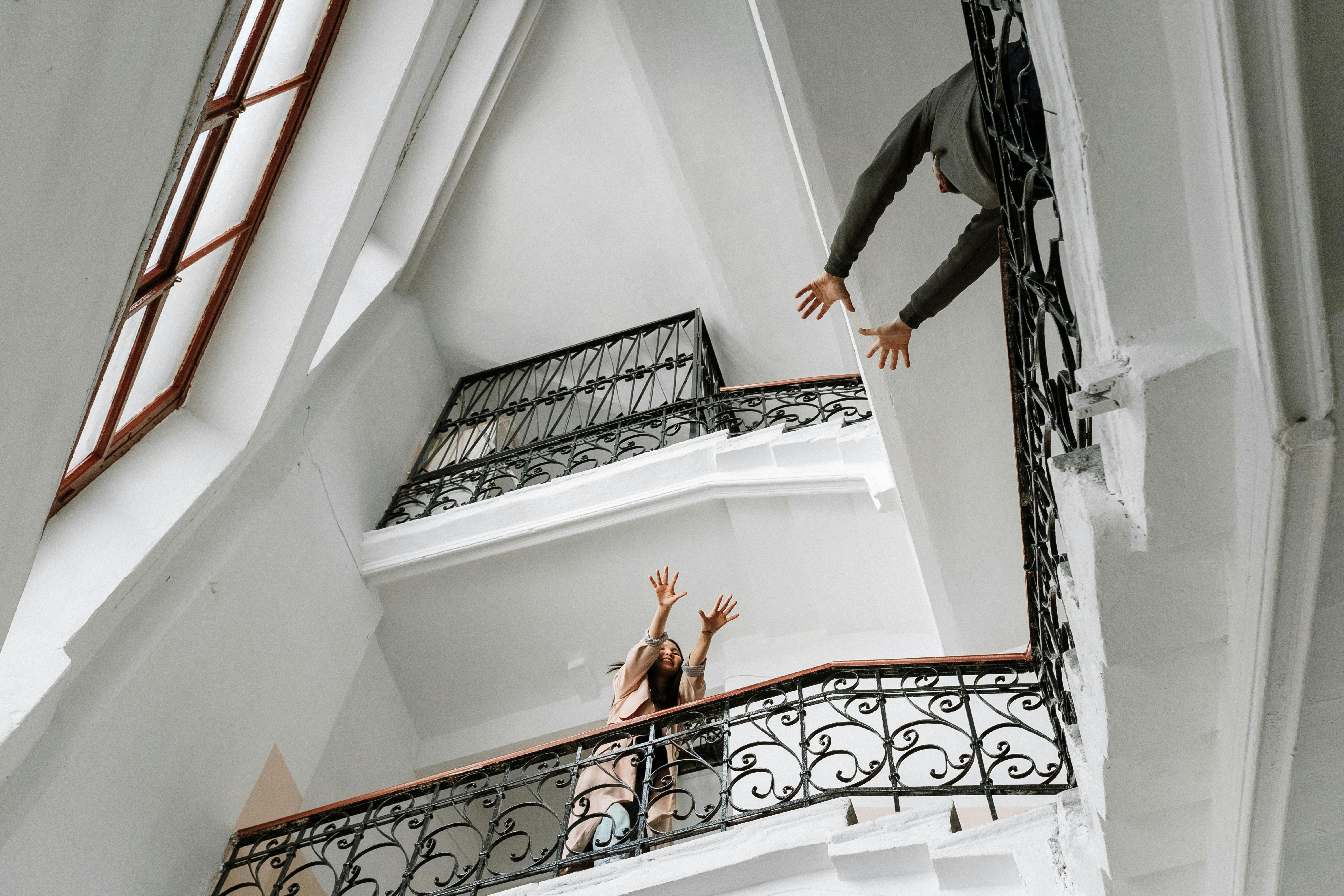 Handrail Bracket Spacing: How Far Should They Be? – SI Handrails