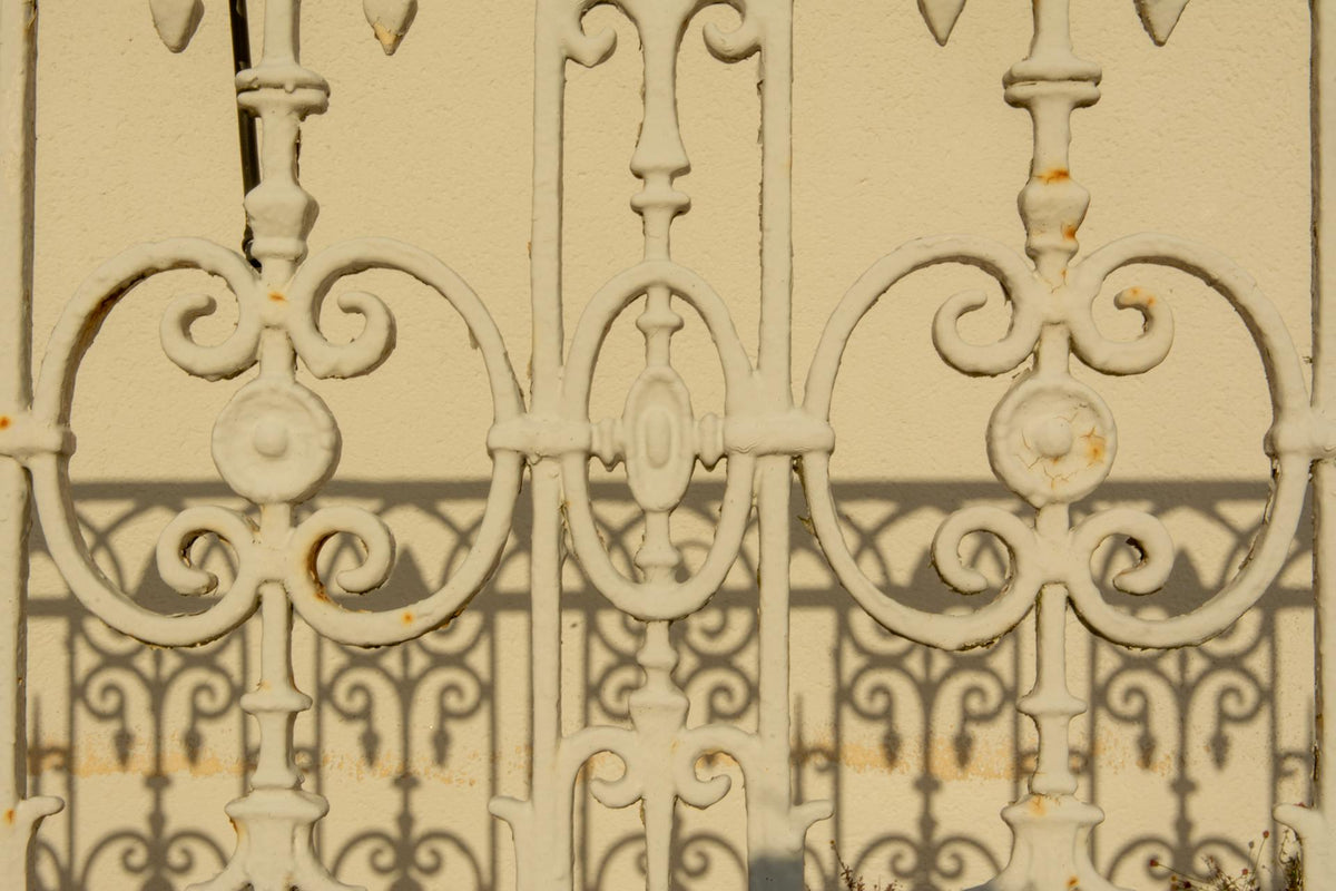 Benefits of Powder Coating Wrought Iron Railings – SI Handrails