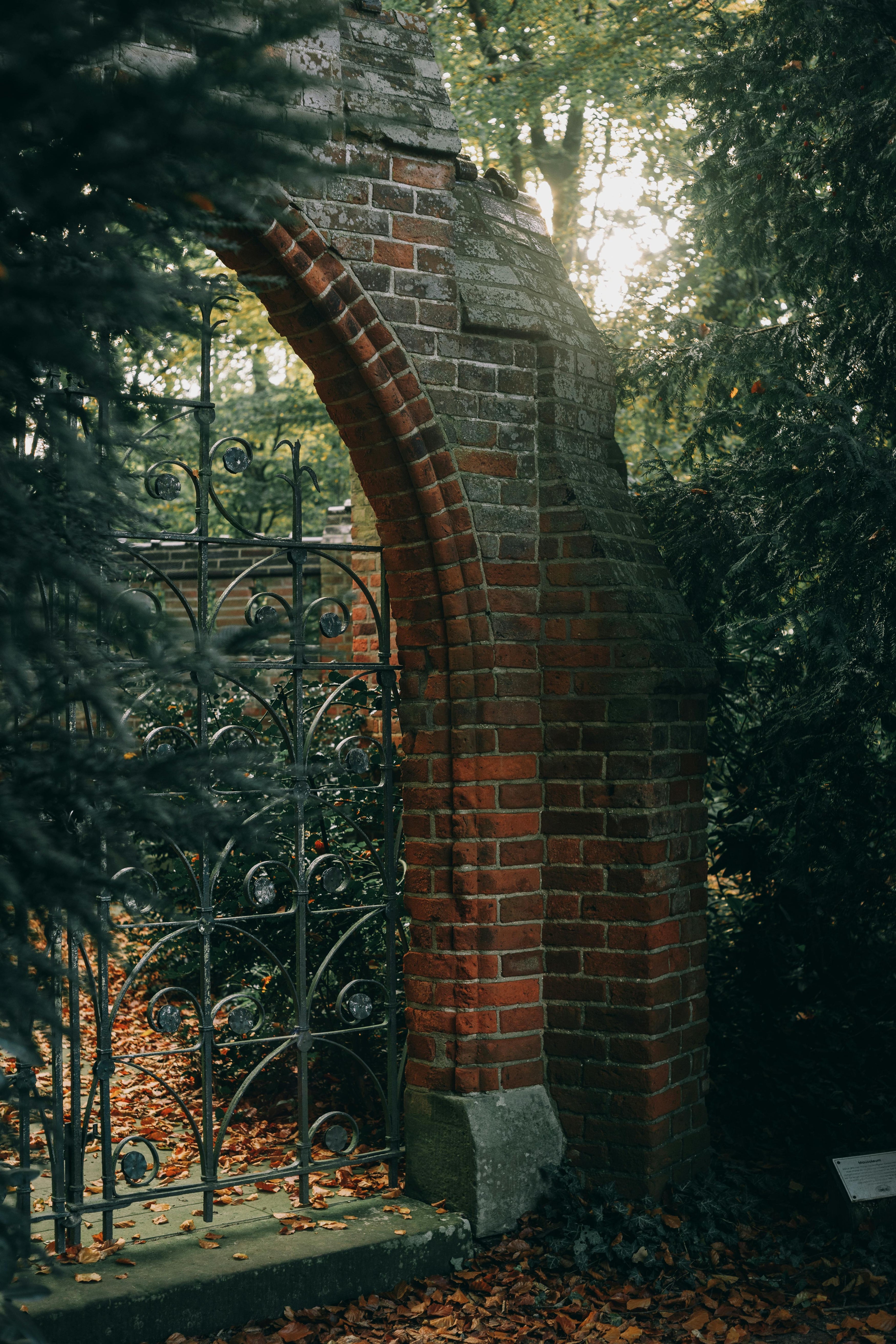 Wrought Iron Gate Design Inspiration For Your Next Project – SI Handrails