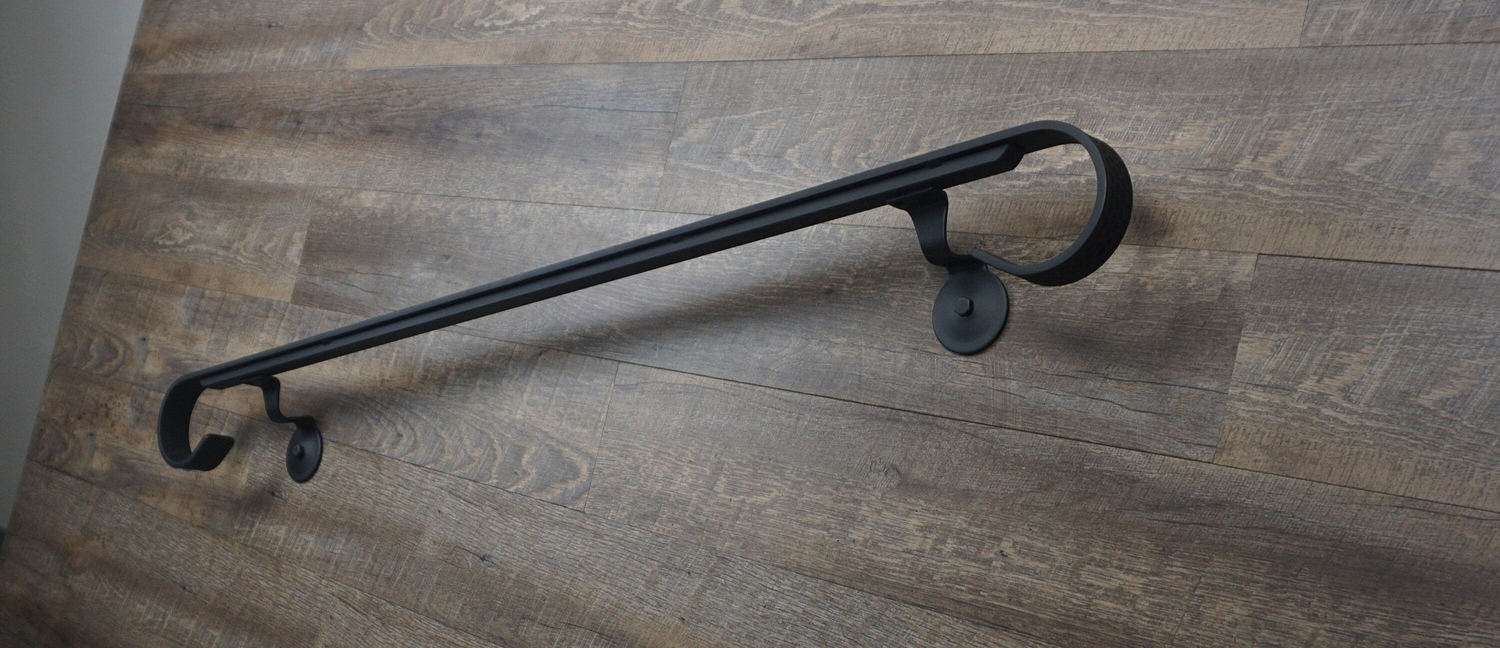 Hammered Bar Hand Forged Modern Wrought Iron handrail, End Wall Mount ...