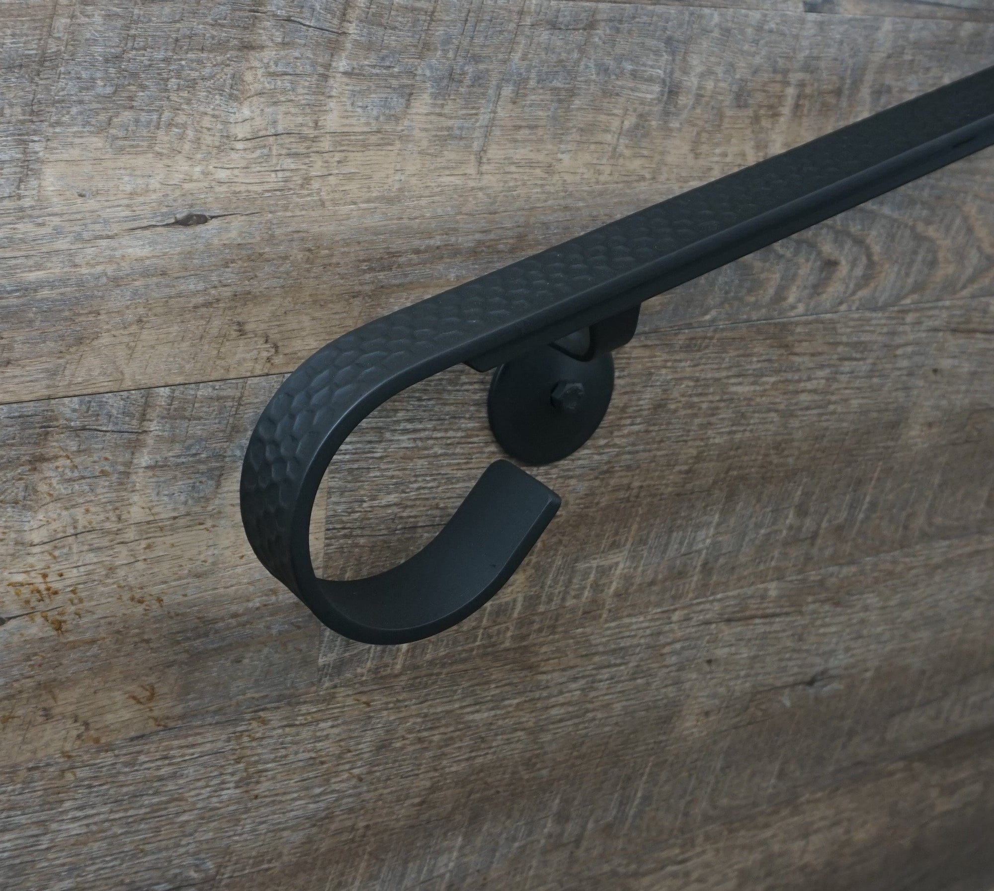 Hammered Bar Hand Forged Modern Wrought Iron handrail, End Wall Mount ...