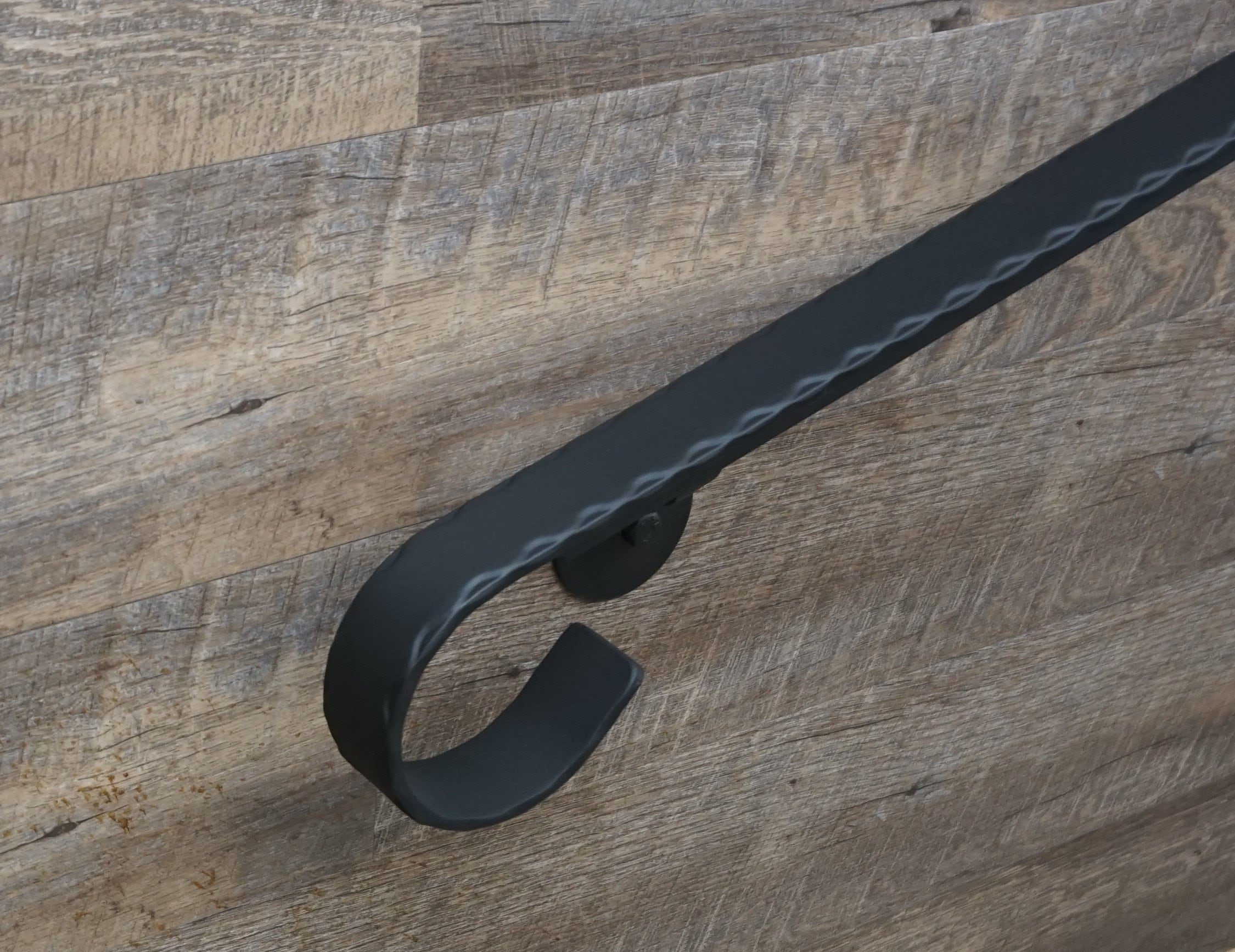 Hammered Bar Hand Forged Modern Wrought Iron handrail, End Wall Mount ...