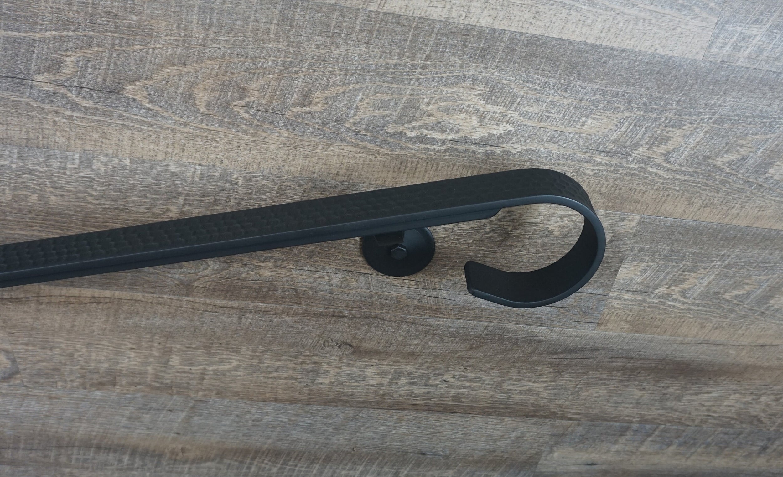 Hammered Bar Hand Forged Modern Wrought Iron handrail, End Wall Mount ...