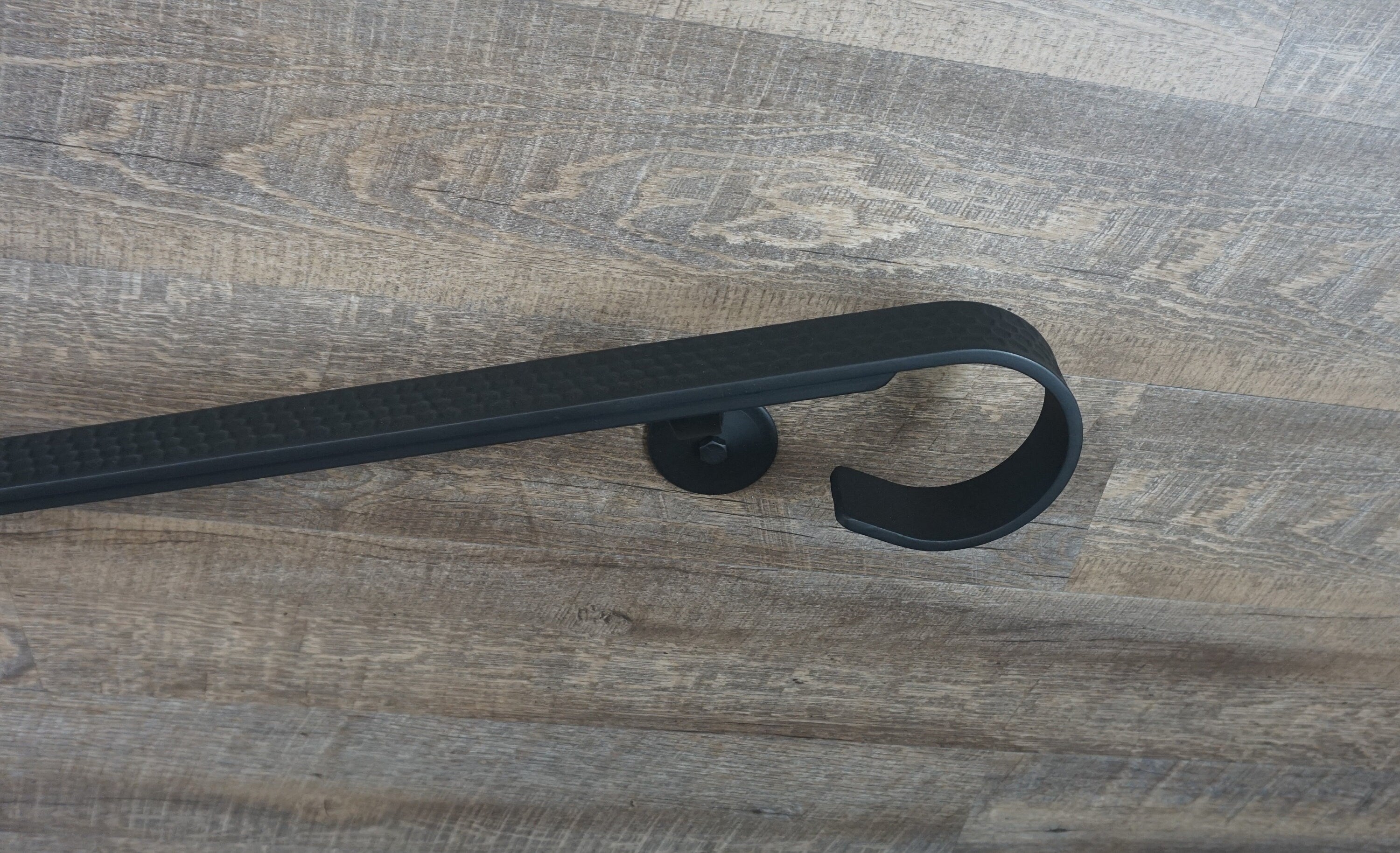 Hammered Bar Hand Forged Modern Wrought Iron handrail, End Wall Mount ...