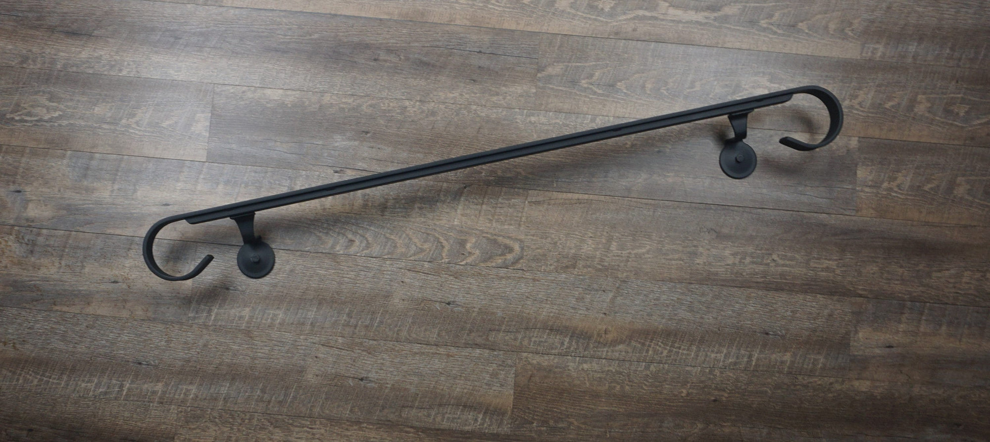 Hammered Bar Hand Forged Modern Wrought Iron handrail, End Wall Mount ...