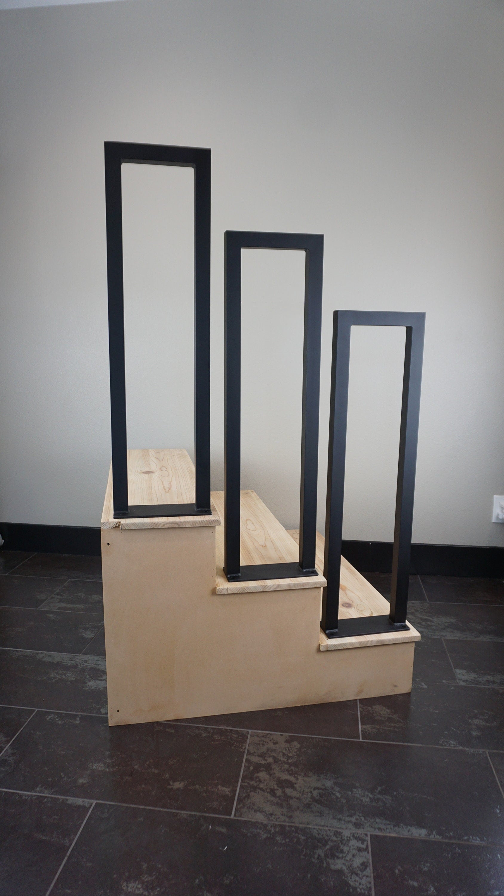 Modern Wrought Iron Guardrail | Custom Handrail for Stairs – SI Handrails